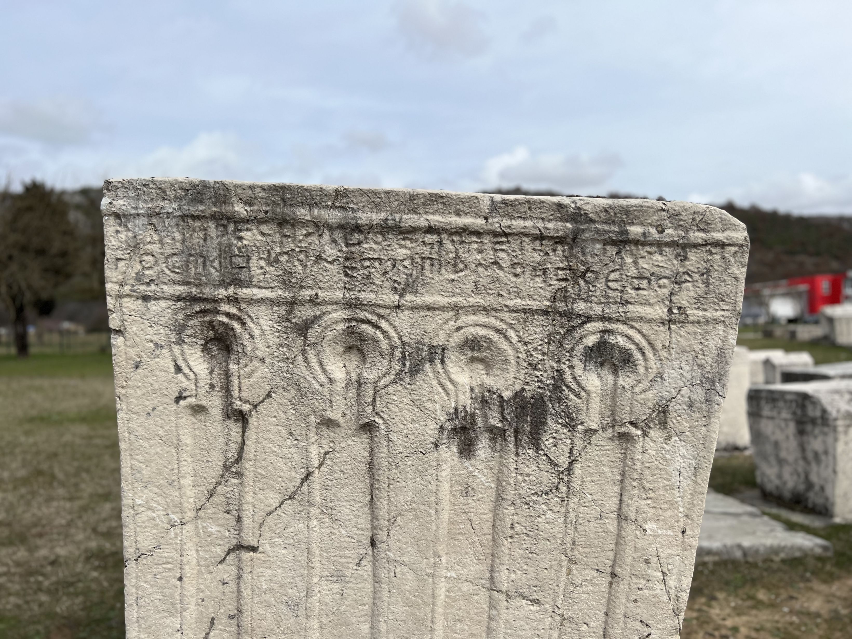 Stećci, kameni spavači